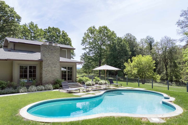 Manderley House: Heated Pool W/ Outdoor Spaces - Ghent, NY