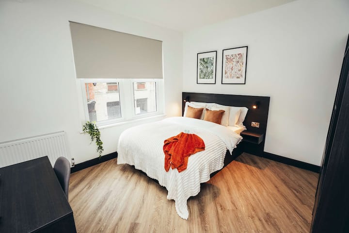 No.46 Stylish City Studio Apartment | By Derbnb - Derby