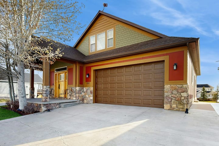 4br House W/lake Views, Community Pool & Game Room - Ideal Beach, UT
