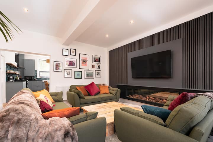 Mulberry Boutique Stay – Canal-side  - Sleep 10 - Todmorden