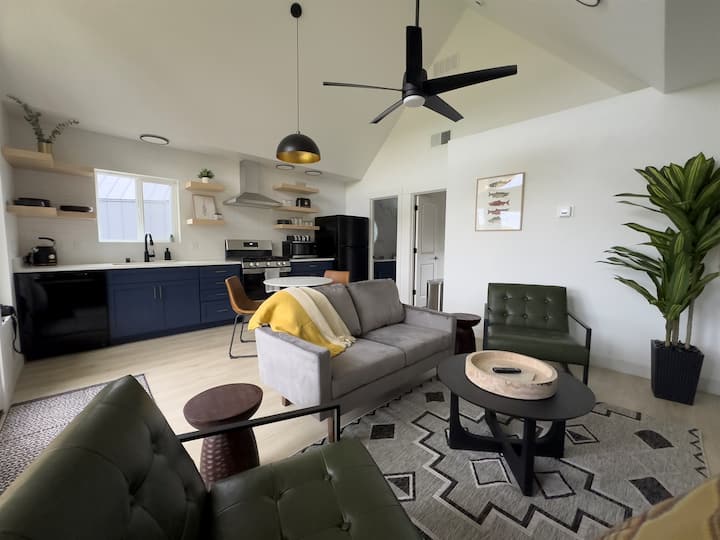 Lakefront Cottage With Sauna- #2 Coho - Wasilla, AK