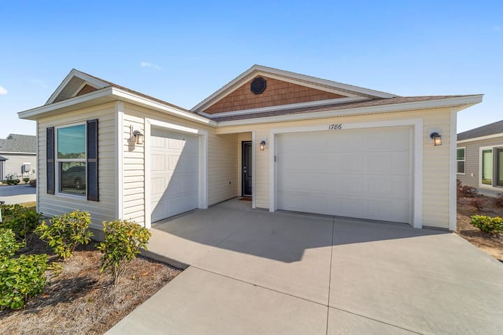 Fechtel's Oasis – Your Gateway To The Villages - Leesburg, FL