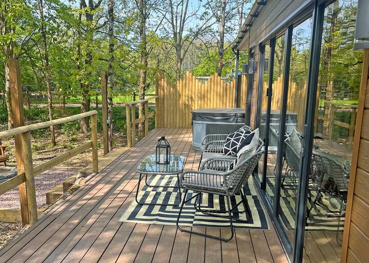 Woodland Container Lodges Slp 2 - Warminster
