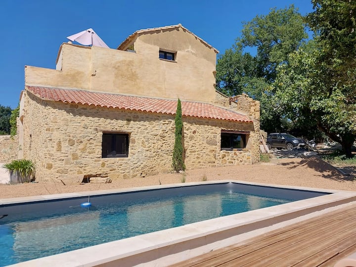 Renovated Bastide Among Vineyards Near Uzès - Goudargues