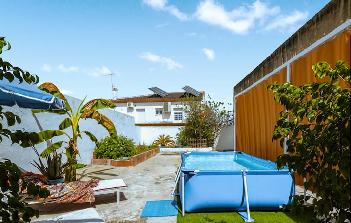 Amazing Home In El Pedroso With Wifi - El Pedroso