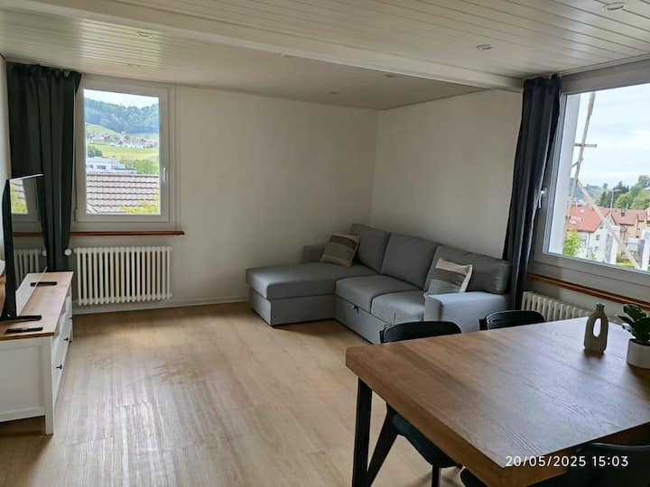 Book2stay: Apartment 3 Bedrooms + Kitchen + Parkin - Gossau