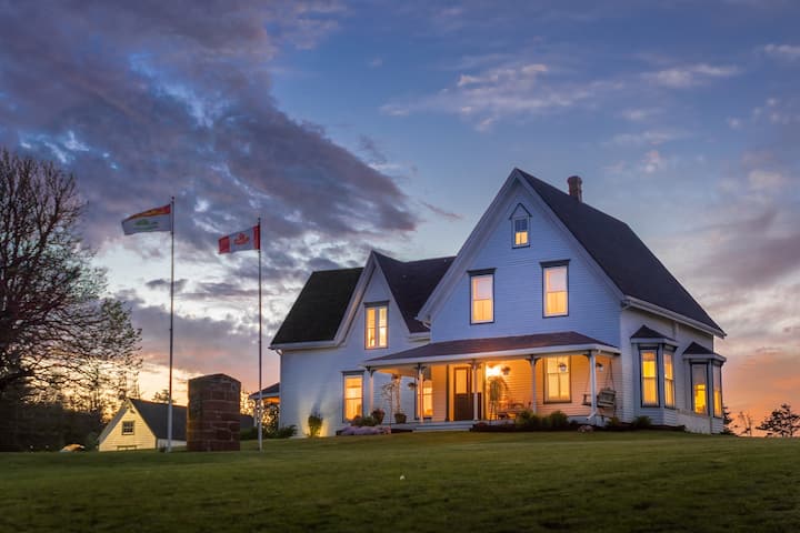 Explore Anne's Land At Montgomery Inn At Ingleside - Île-du-Prince-Édouard