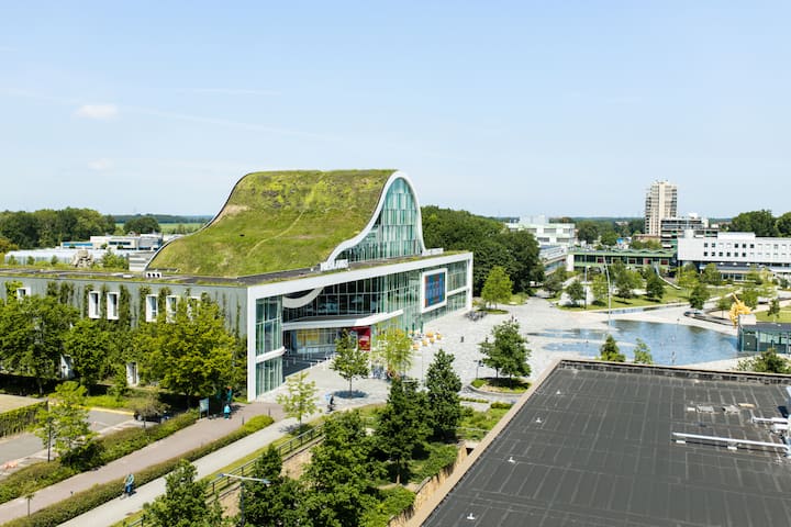 Lively Oasis Near Theme Park, Culture & Dining - Emmen, Niederlande