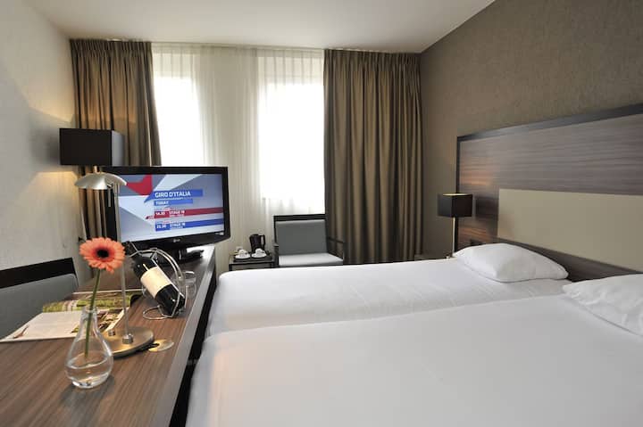 Walkable Stay Near Weert’s Old Town, Train Station - Weert