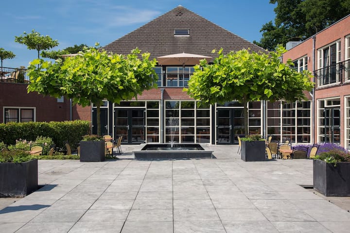 Relax At Spacious Room! Near Vrijheidsmuseum - Groesbeek