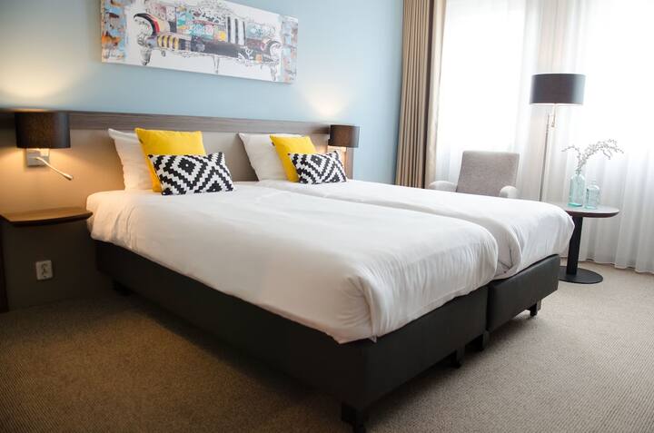 Enjoy Central Comfort With On-site Dining! - Weert