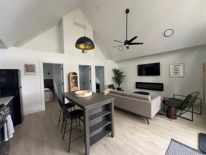 Lakefront Cottage In Sauan- #5 Rainbow Trout - Wasilla, AK