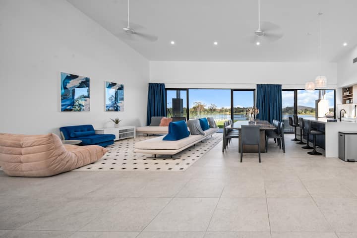 Luxury Lakefront Getaway 6br Home W/ Pool & Cinema - Tamborine Mountain