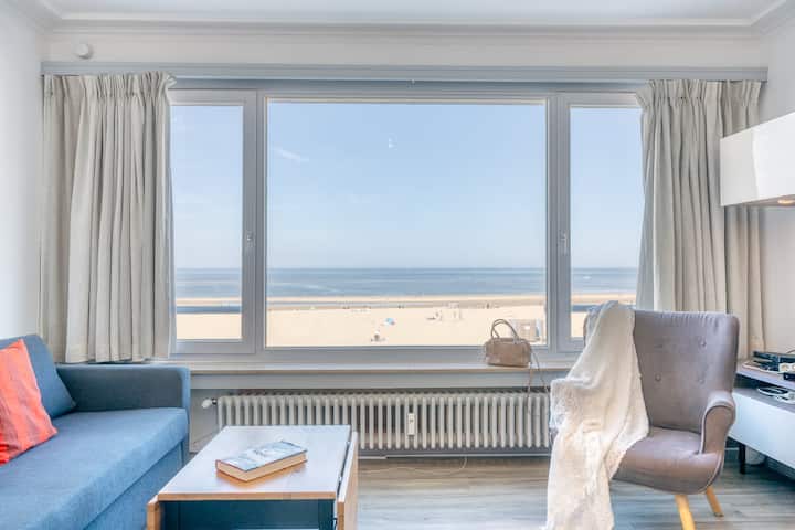 Bright Studio With Stunning Sea View - Ostende