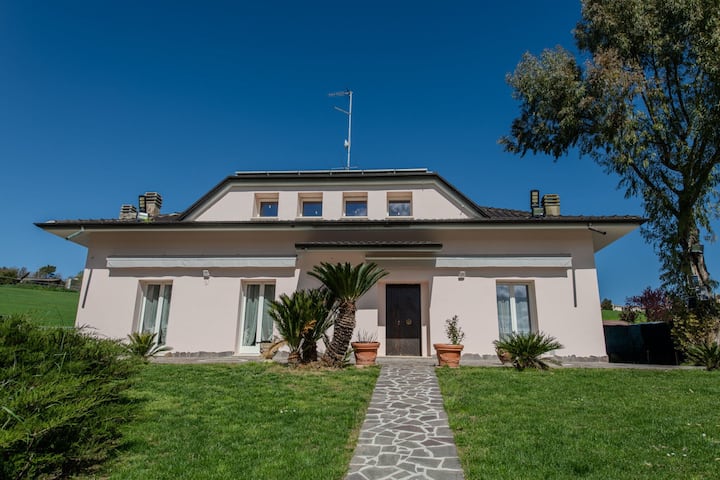 Villa Ninfea Lux Tavullia, Jacuzzi, Garden, Wifi, - Gabicce Mare