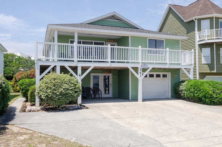 Charming Pet Friendly Home In Kure Beach -K229 - Kure Beach, NC