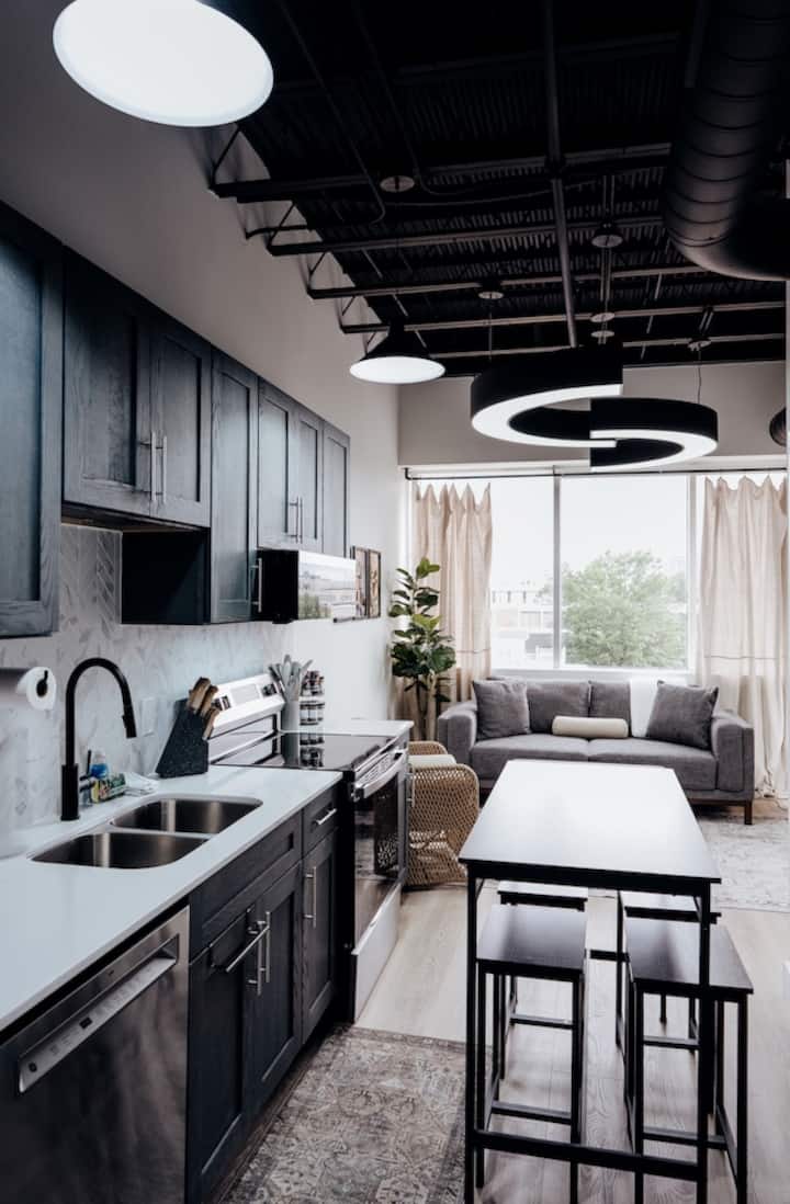 Cozy 2br Capitol Escape | Wifi + Rain Showers - Montgomery, AL