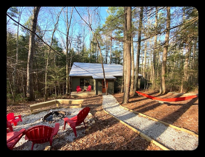 Hemlock Hideaway Spacious Cabin, Scenic & Private - Slade, KY