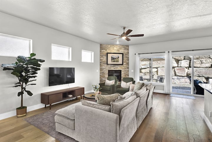 Hillside Harmony Luxury Comfort - Boise