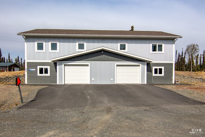 Modern Alaskan Retreat - Sterling, AK