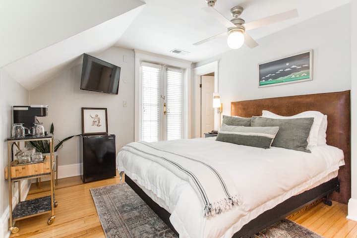 George Caleb Bingham @ Southmoreland On The Plaza - Kansas City, MO