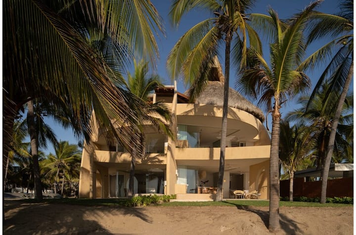 Luxurious Tropical Villa Facing The Beach - Mexique