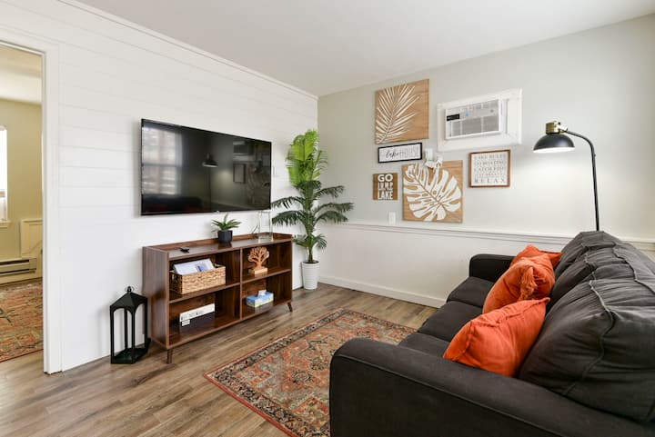 Lighthouse Lodge - The Cottage - Cozy 1br Lakefron - Kimberling City, MO