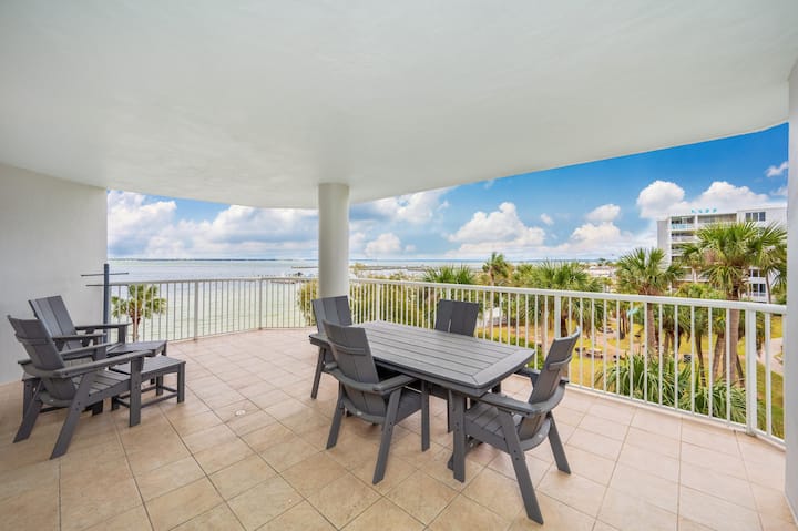 H404 Bayfront Bliss | Lazy River, Pools & Beach | - Fort Walton Beach, FL