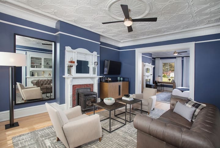 2-bedroom Hotel Suite - 3 Beds - Mill Valley, CA