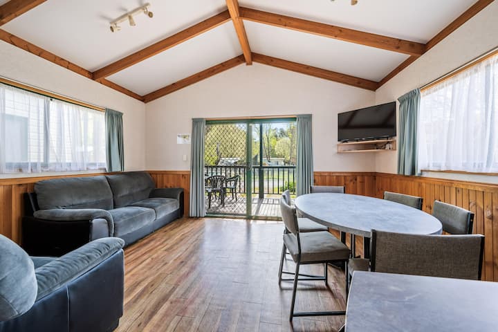 Supreme Cabin - Bright