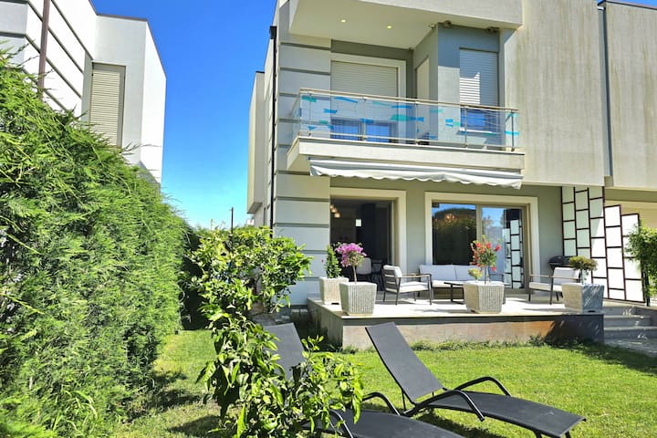 Perla Holiday Homes 276 - By Happy Rentals - Albania