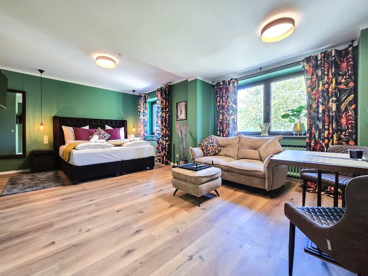 Alpha Apartments: Central, Cool, Cozy, Green Flair - Dortmund