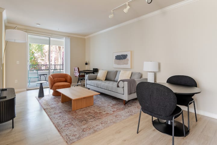 Blueground | Santa Clara, Pool & Ac, Nr Stadium - Santa Clara, CA