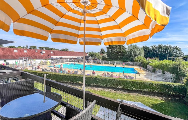 Awesome Apartment In Bredene - Bredene