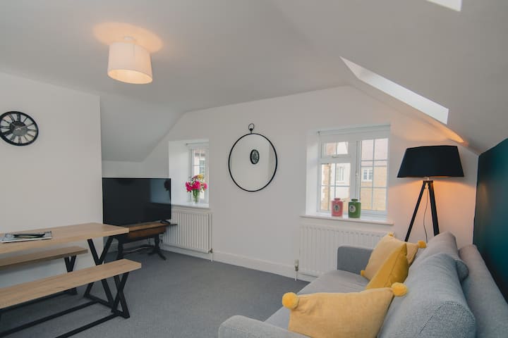Lovely 2 Bedroom Cottage In The Heart Of Adderbury - Banbury