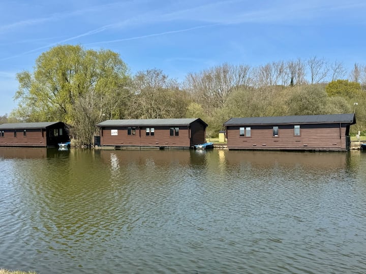 Yare River Lodge Houseboat Max 4 Guests - Wroxham
