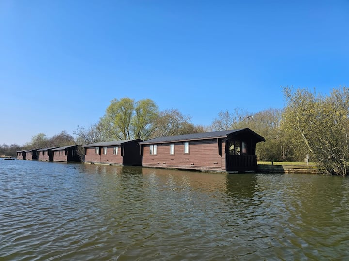 Salhouse Broads Lodge Houseboat Max 4 Persons - Norfolk