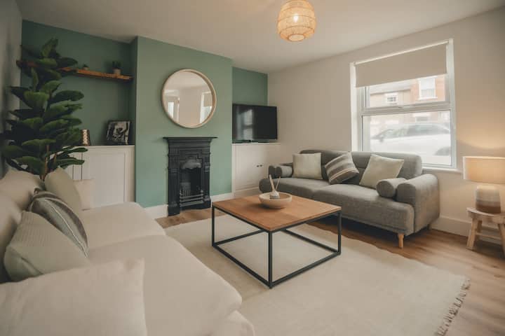 Charming 3 Bedroom Home With Garden In Banbury - Banbury