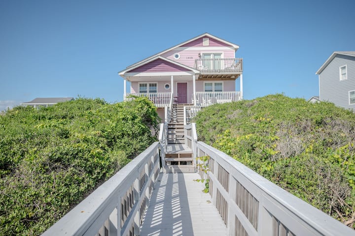 1 4 Us: Oceanfront Home W/kayaks, Horseshoe Pit - Southport, NC