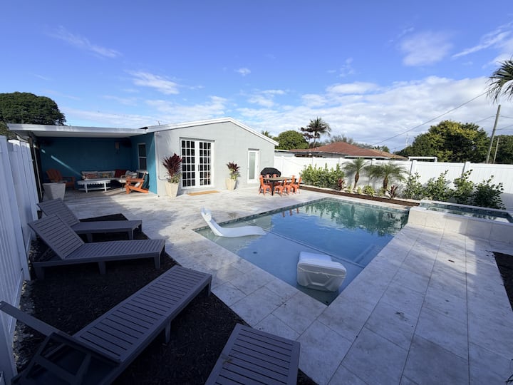 Lala’s Art Beach House Escape - Delray Beach, FL