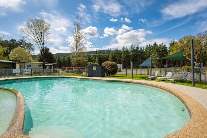 Deluxe Villas - Bright