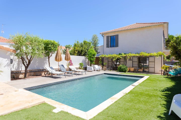 Belle Villa Climatisée, Piscine, Jardin, à Pieds D - Sanary-sur-Mer