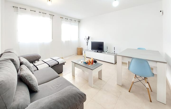 2 Bedroom Gorgeous Apartment In Moncofa - Moncófar