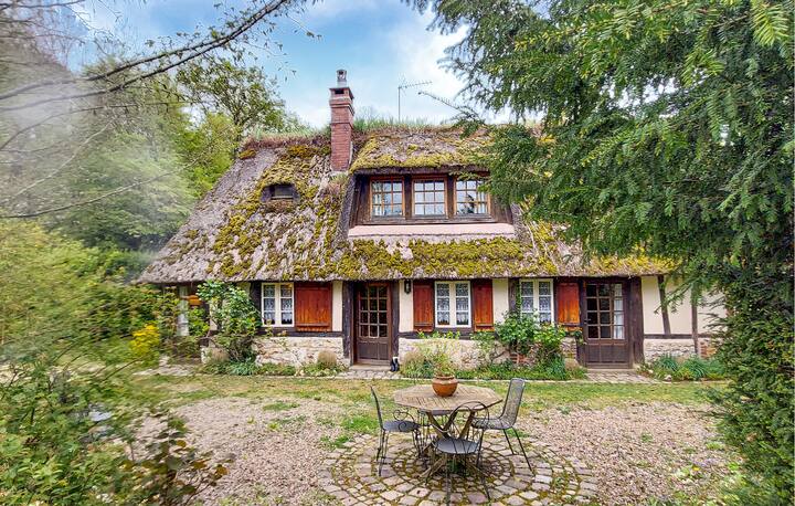 Awesome Home In Sainte-opportune La Ma - Notre-Dame-de-Gravenchon