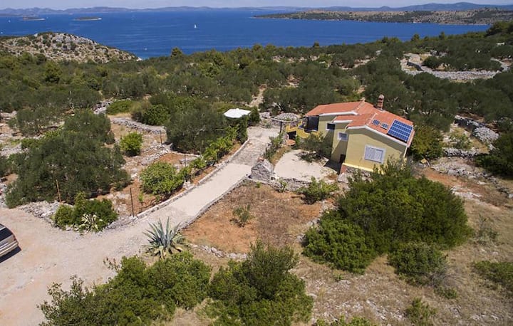 Awesome Home In Sali With Wifi - Sali