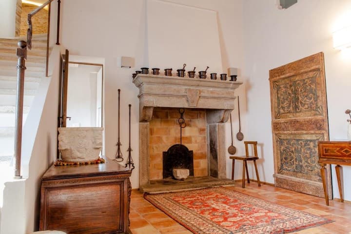 Medieval Tower With Views Of Sibillini Mountains - Fermo