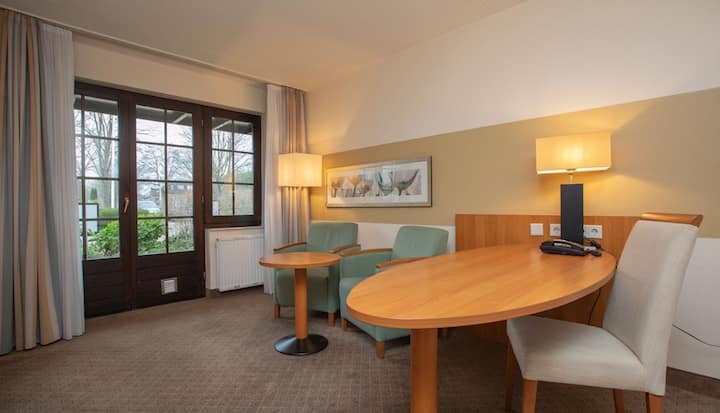 Unwind In A Quiet Room Minutes From Nature Trails - Nijkerk