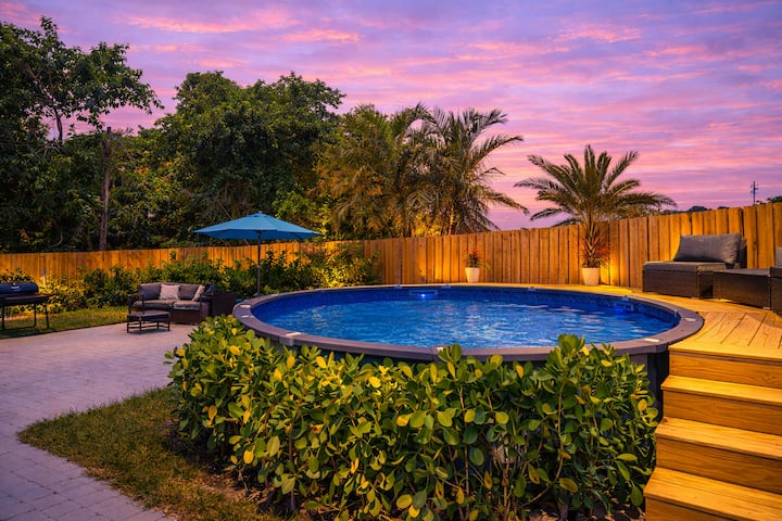 Pool Hideaway 3br Home Minutes To Beach & Dow - West Palm Beach, FL