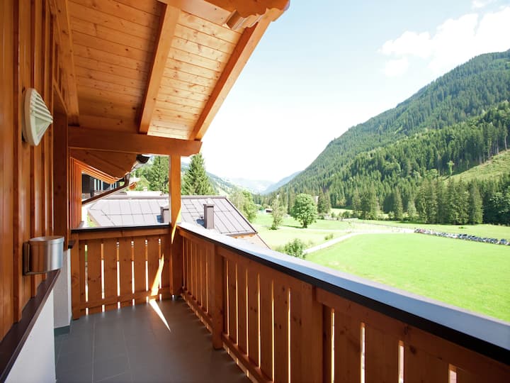 Chalet In Saalbach Near Ski Lift - Saalbach-Hinterglemm