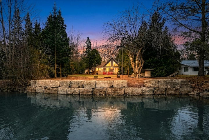 Lakeview Loft: A-frame Escape Tobermory - Tobermory